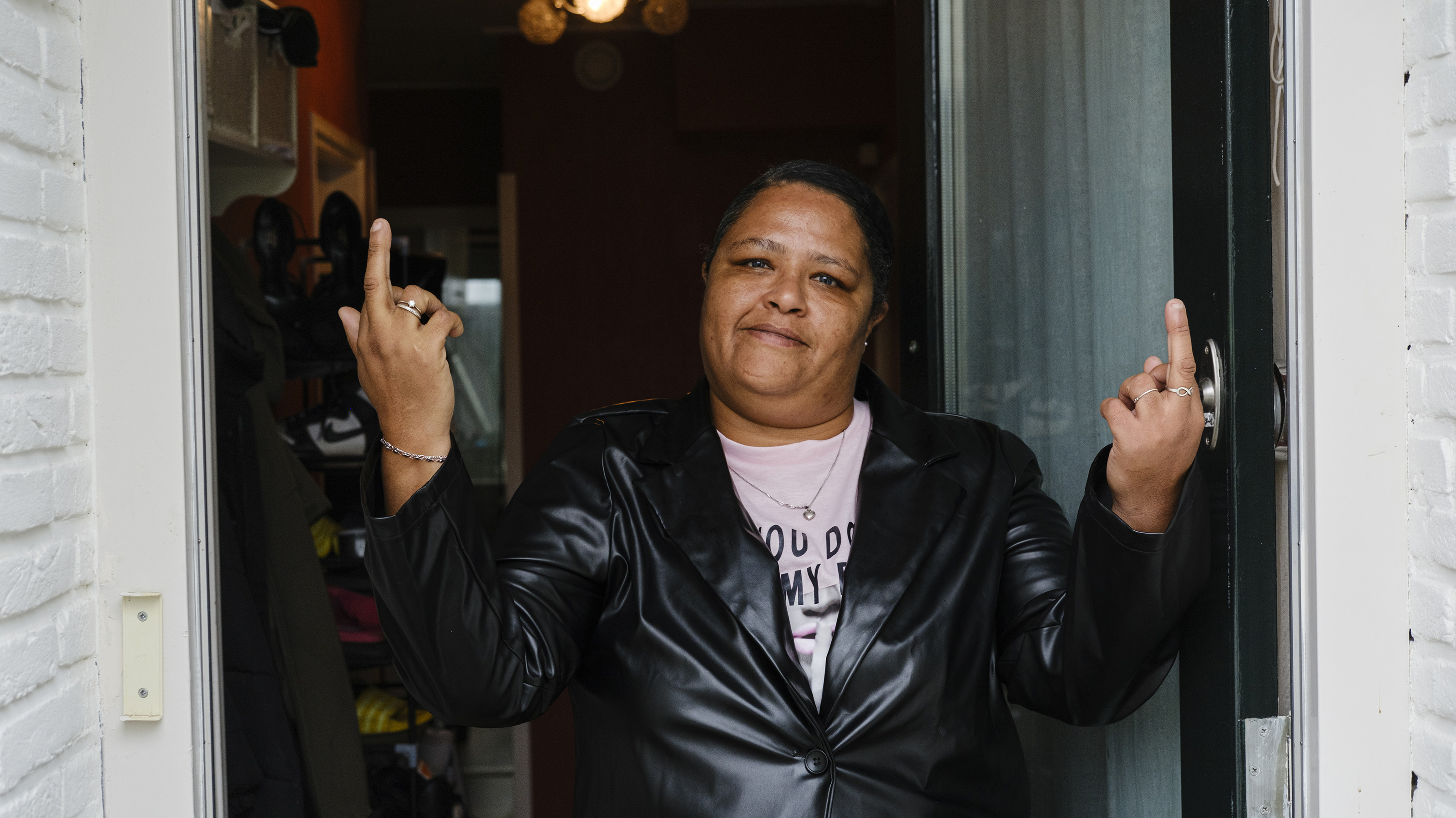 Meiden van de keileweg | PowNed | Roy Dames | PowNed