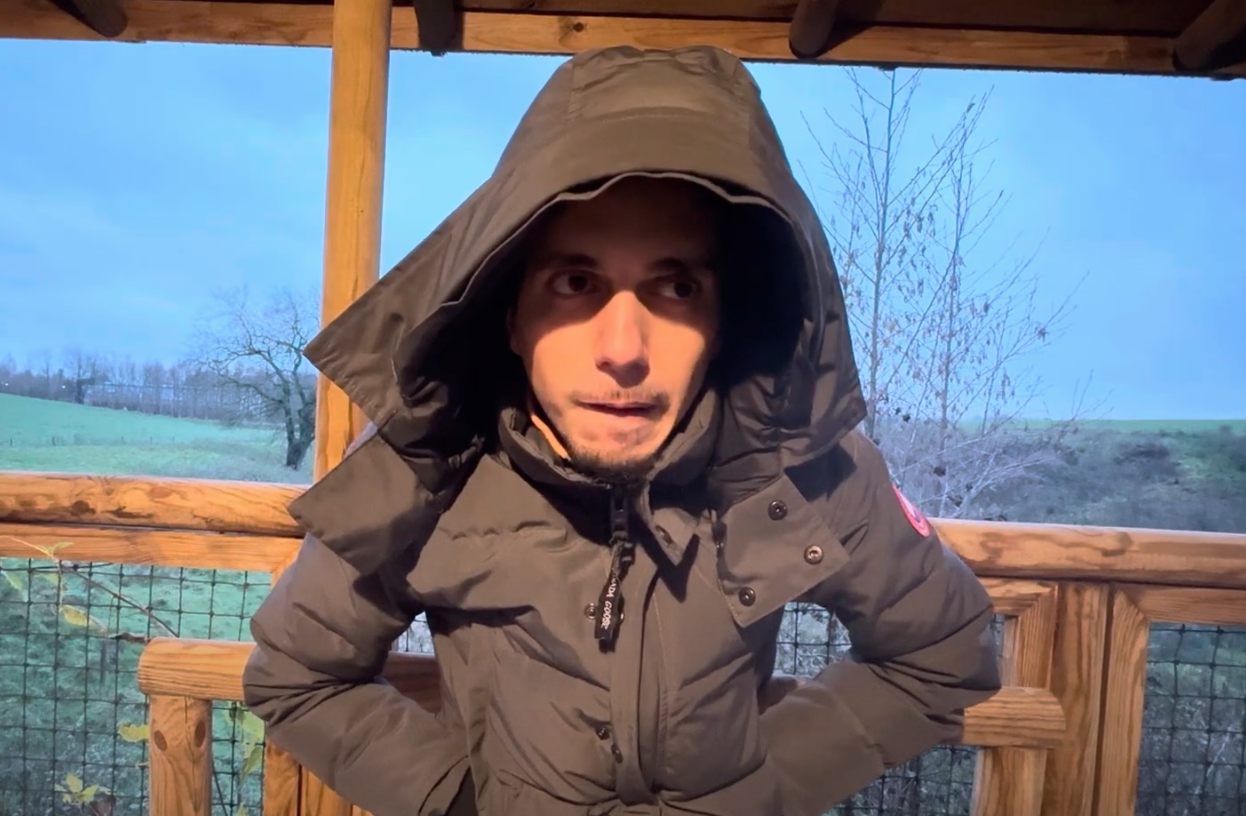 YouTuber Isae de bak in omdat hij eigen Mercedes in de fik liet steken ...