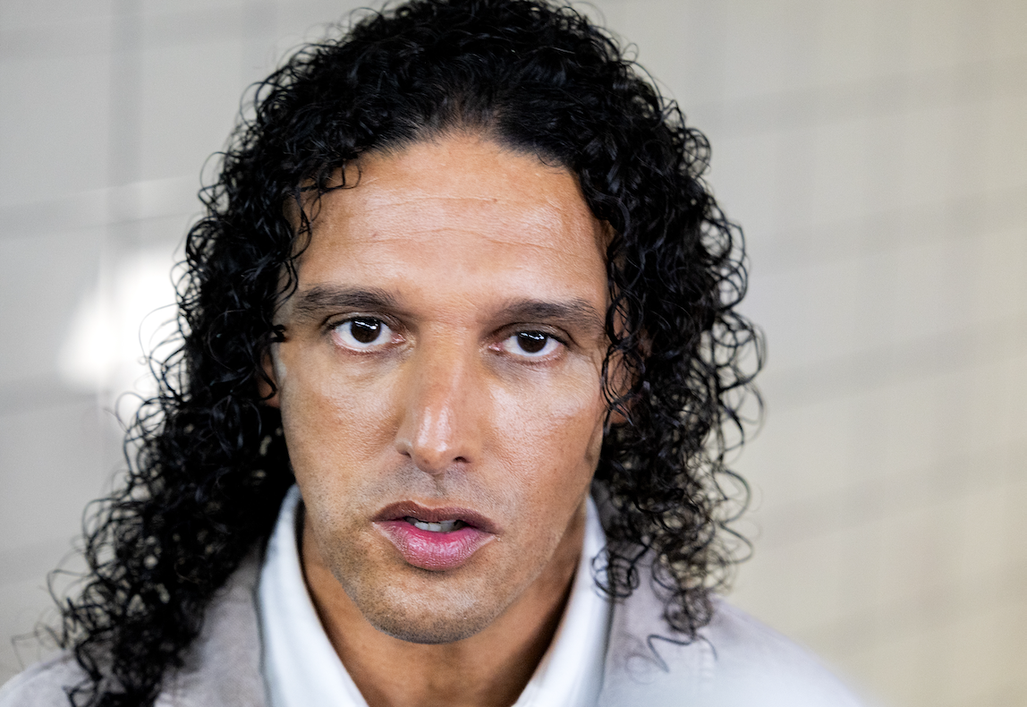 Ali B 2 jaar de bak in wegens verkrachting en poging tot verkrachting ...