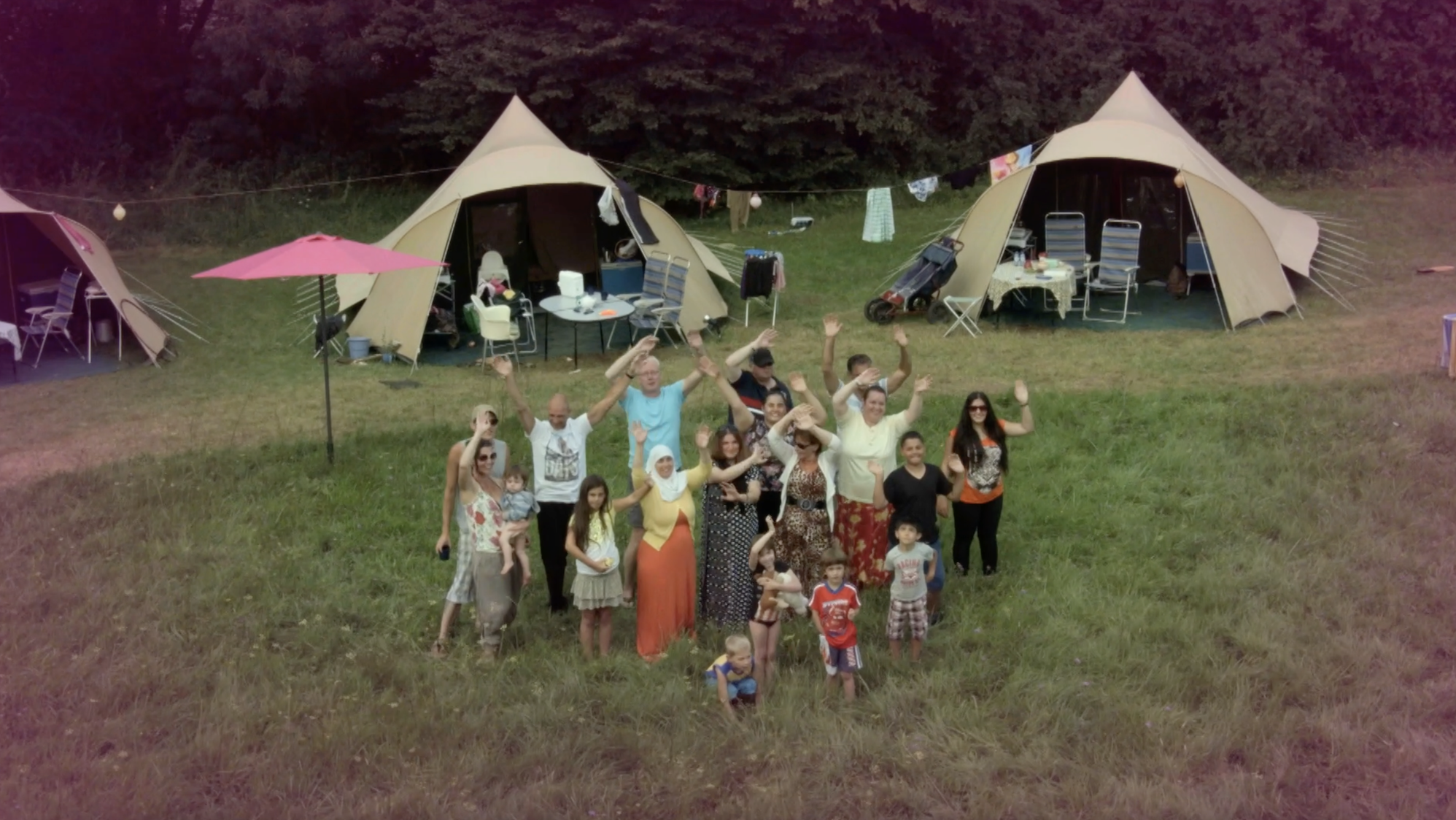 Camping PowNed seizoen 2 opnieuw vol met luie uitkeringstrekkers | PowNed